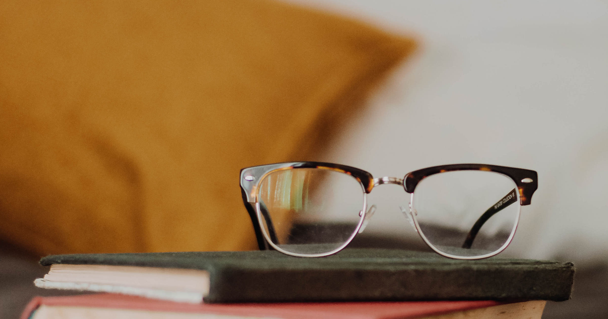 Nomes nerds para empresas + Logo grátis